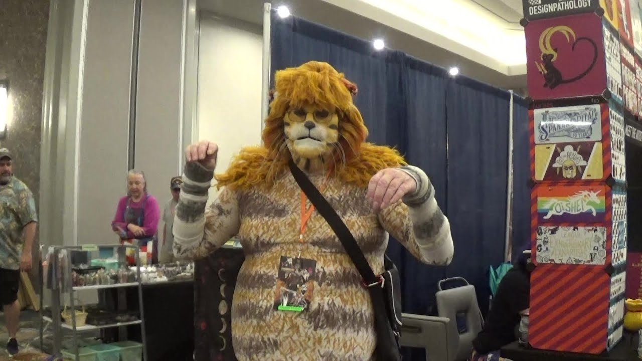 Cosplay Mobi Con pt2 - YouTube