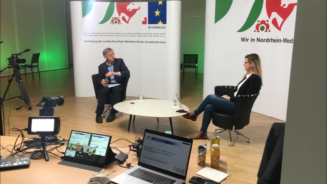 Eszter Zalan im Gespräch mit Michael Stabenow - YouTube