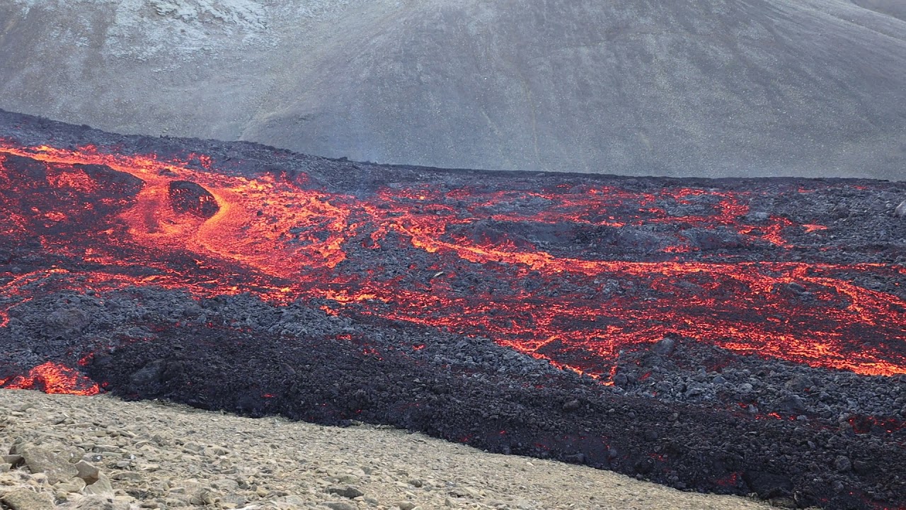 Fagradalshraun - Lava dam bursts 5 01.05.2021 - YouTube