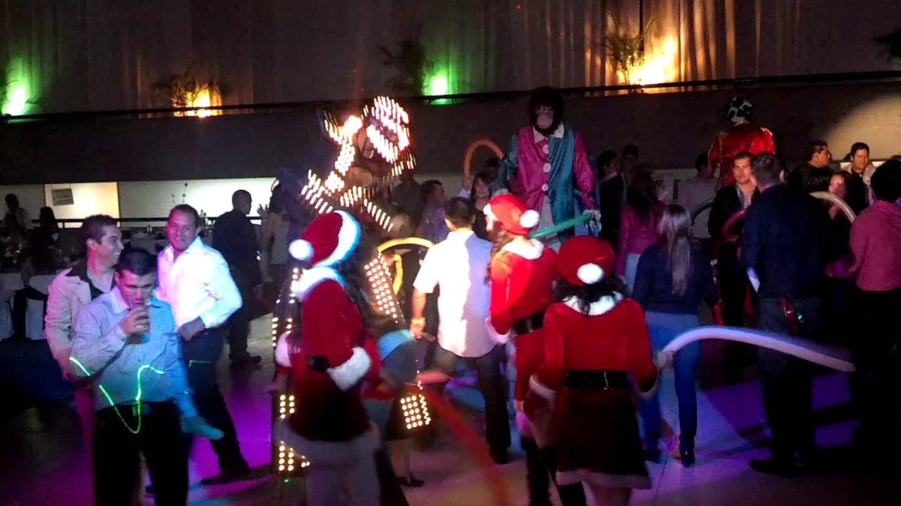 ROBOT IVANKO EN LA POSADA DE LA COCA COLA - YouTube