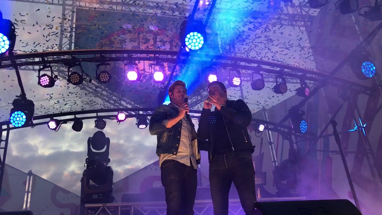 Henk dissel en Tim douwsma - een bom - YouTube