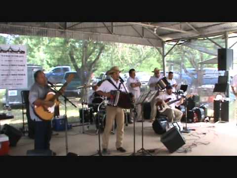 George Deleon Conjunto Puro Corazon "Preso Sin Delito" - YouTube