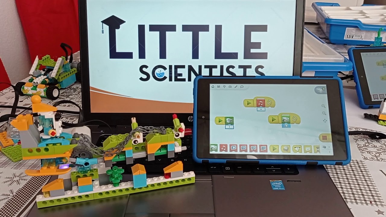 WeDo 2.0 Santa - YouTube