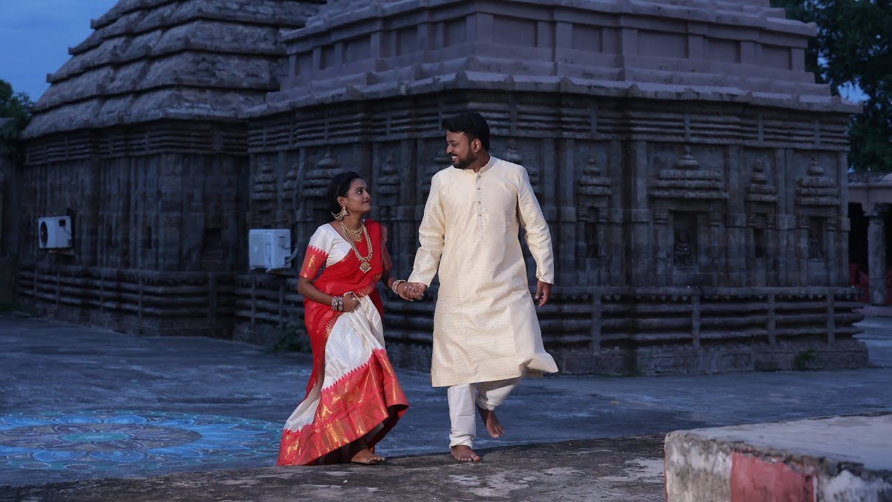 Bride Grand Welcome at Home | Traditional Entry Celebration - YouTube