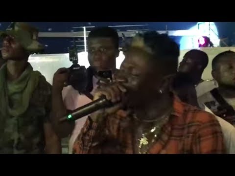 Shatta Wale celebrates Kofi Boat's birthday - YouTube