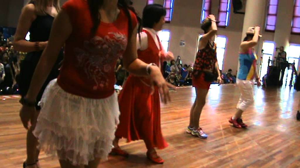 Wagga Hooley - Line Dance - YouTube
