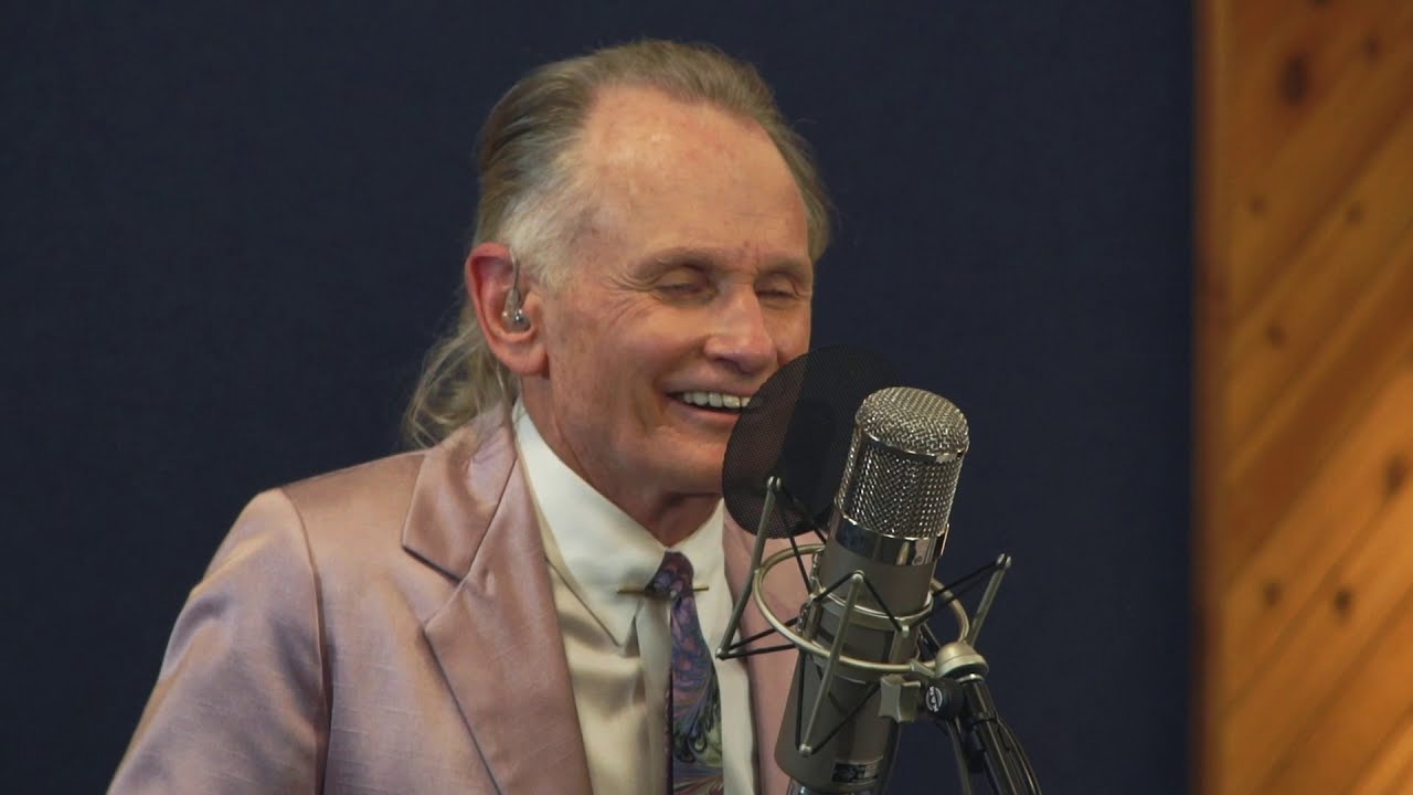 "Party Party" John Finley LIVE - YouTube