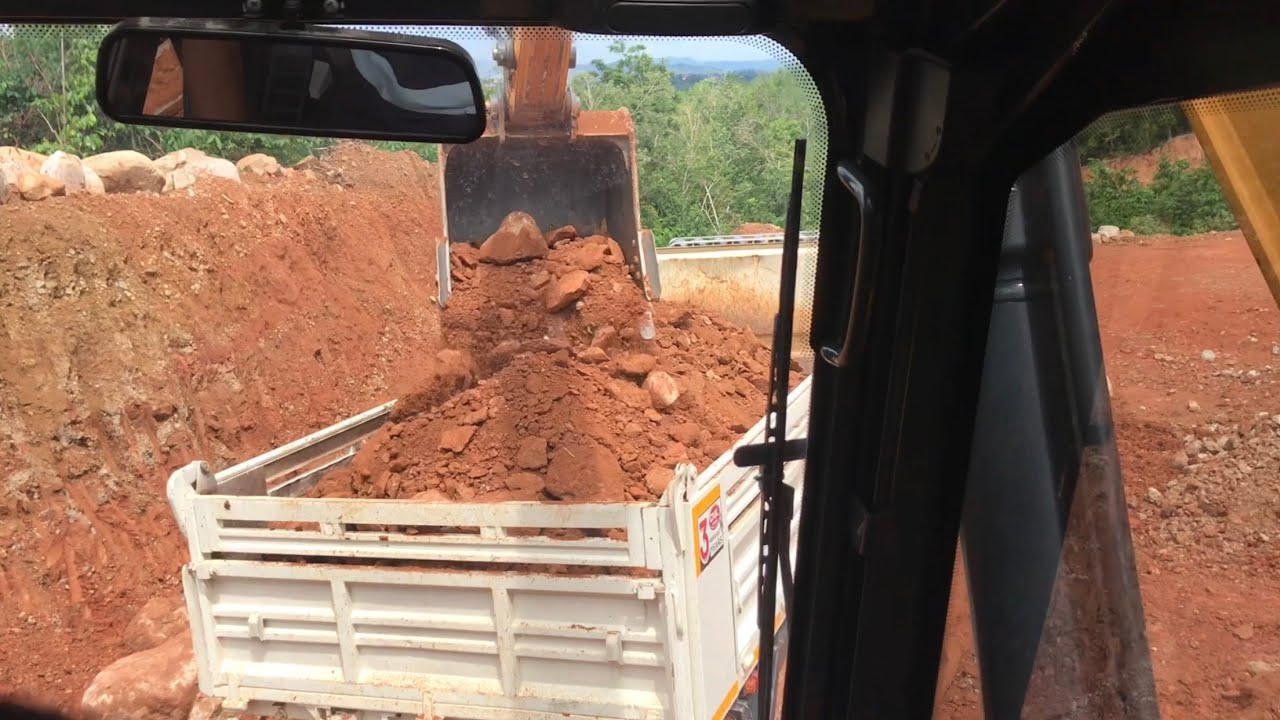 [ IN CAB VIEW ] LIUGONG 920E Digging Gravel And Soil Mountain Load Into ...