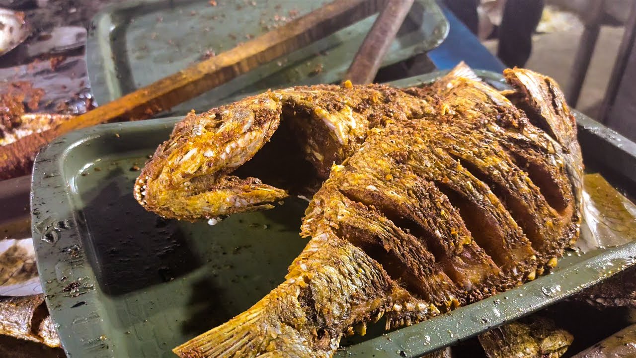 Street Food Fry Fish - Spicy Prawn | Grilled Fish - Street Food Karachi ...