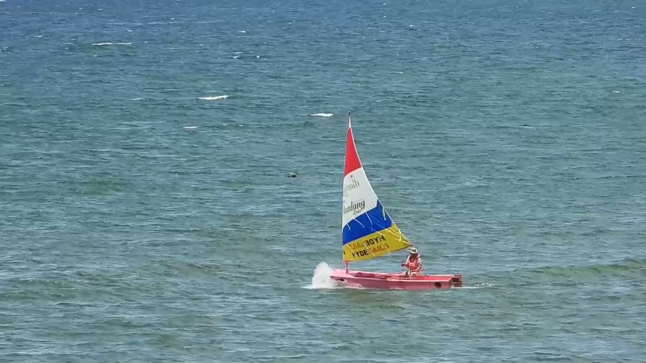 learning to balance the Oz Goose sailboat - YouTube