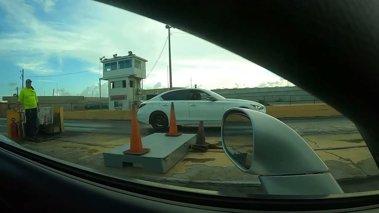 C6 LS2 Corvette vs Q50 3.0T FBO-8th Mile!! - YouTube