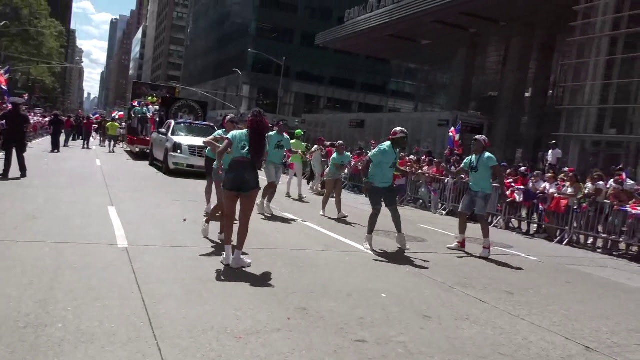 Dominican Day Parade~NYC~2019~Dragon Master Dancers~NYCParadelife - YouTube