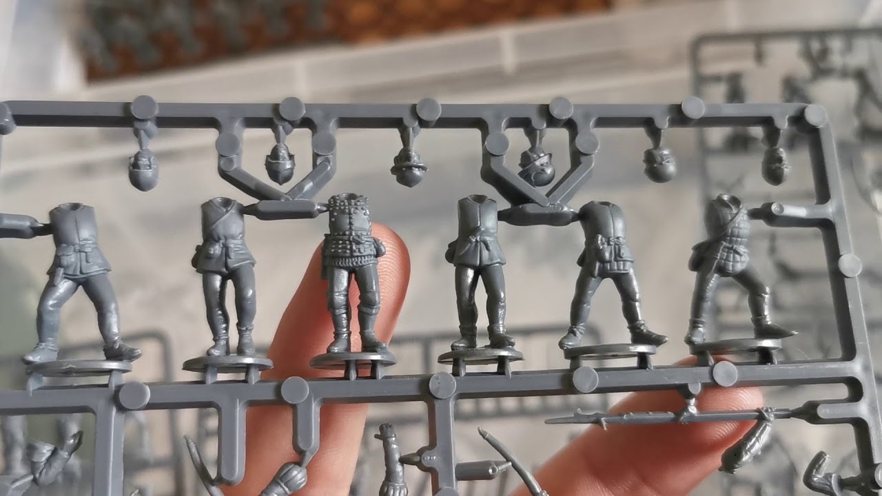 Perry Miniatures: War of the roses infantry - YouTube