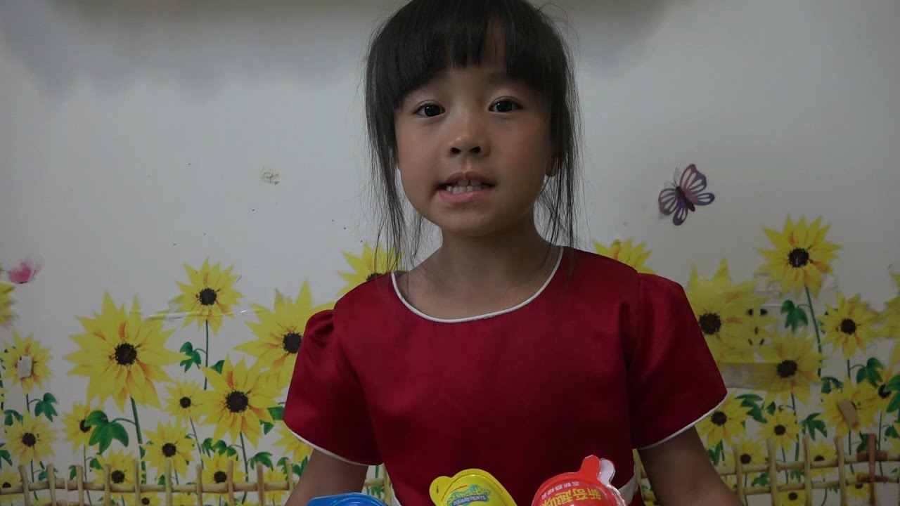 The parent-child game play SpongeBob SquarePants Trolltech egg親子遊戲 過家家 ...