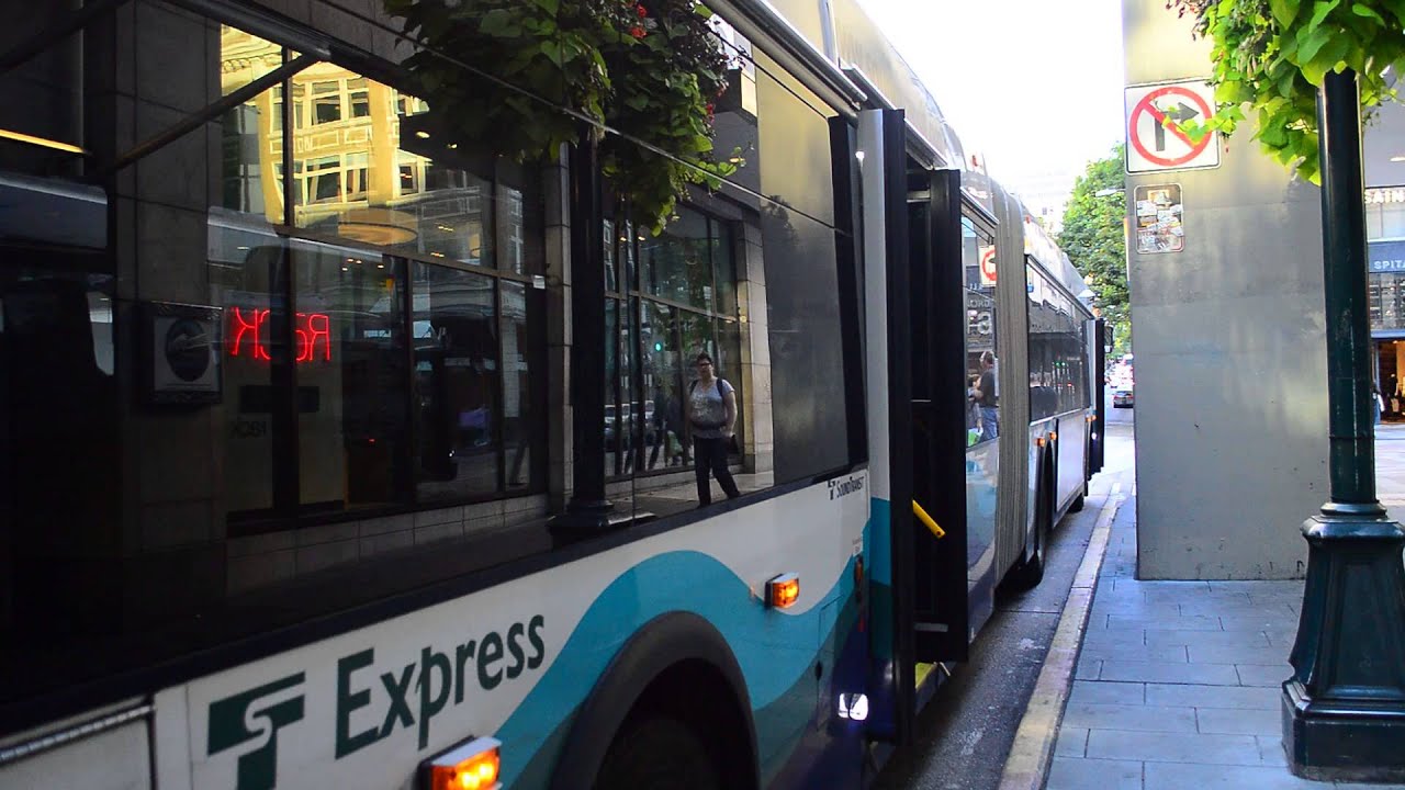 Sound Transit 2012 New Flyer D60LFR 51218 On The 512 @ 5th Avenue ...
