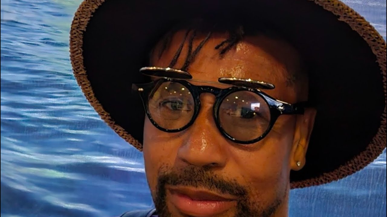 Host Tyrone Lowe interviews House Music Artist Gary Michael Wade On The Legends - YouTube