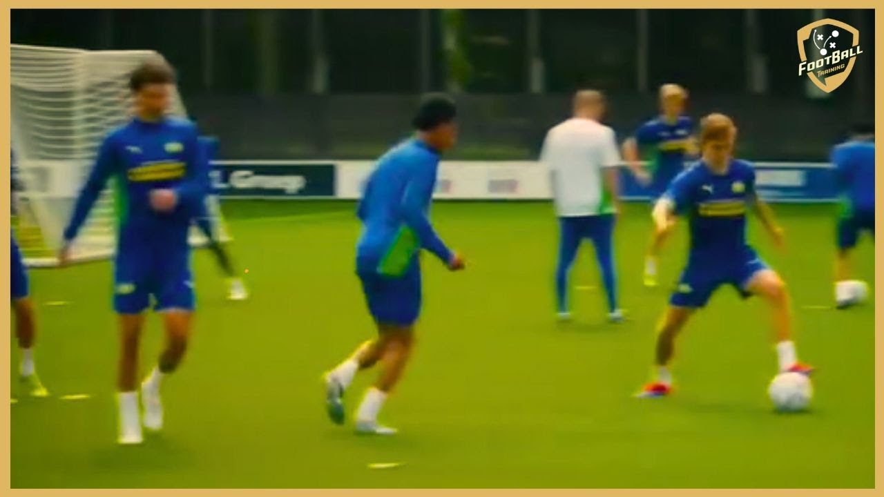 PSV Eindhoven - Two-Touch Passing Combinations - YouTube