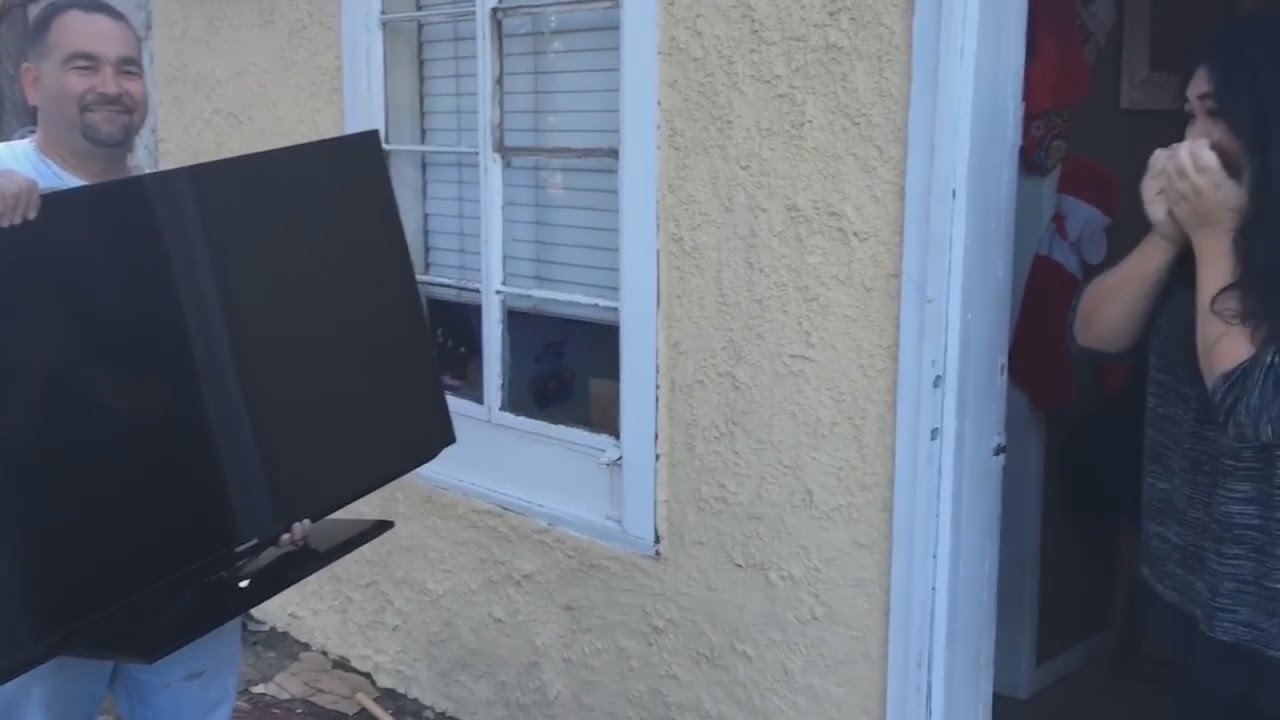 Epic Christmas Surprise Fail - YouTube