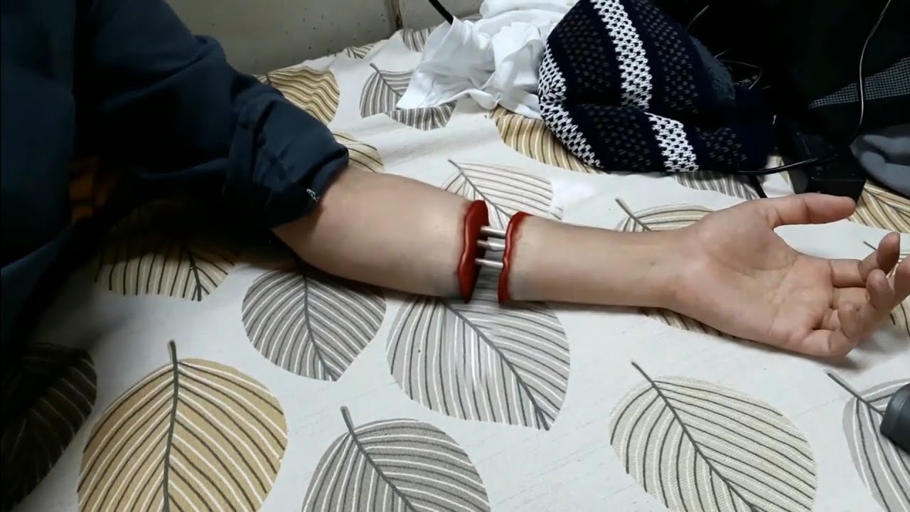 CGI Hand Cut VFX - YouTube