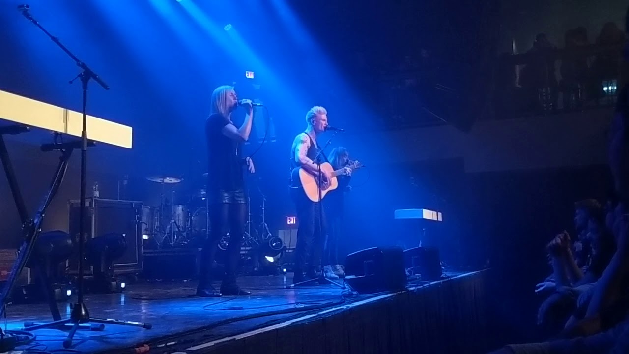 Dirty Town at Mother Mother at London Music Hall 02-23-19 - YouTube