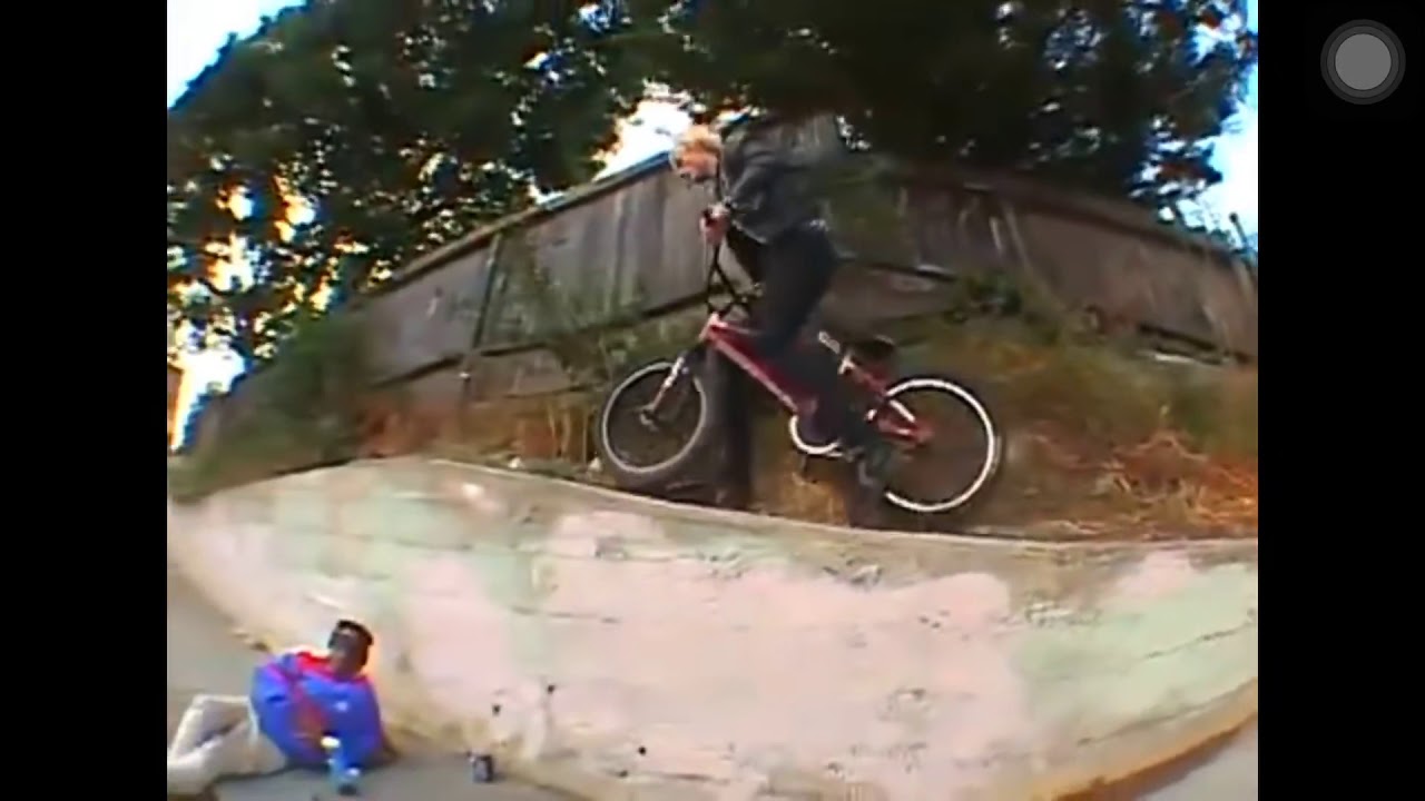 Sean burns on bmx lands on guys head - YouTube