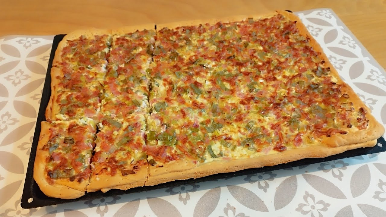 HOW TO BAKE GERMAN SPRING ONIONS PIZZA 🍕😋🇩🇪💖 - YouTube