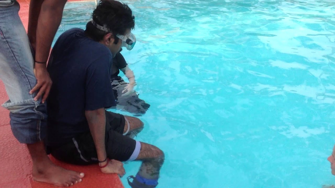 C6 Spinal Cord Injury Patient Dunking in to the pool - YouTube