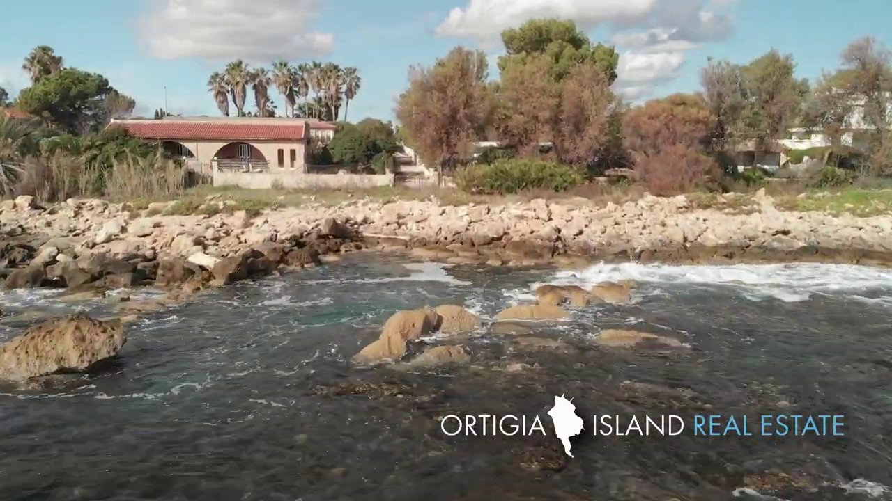 Punta Milocca Villa a 150 metri dal mare - YouTube