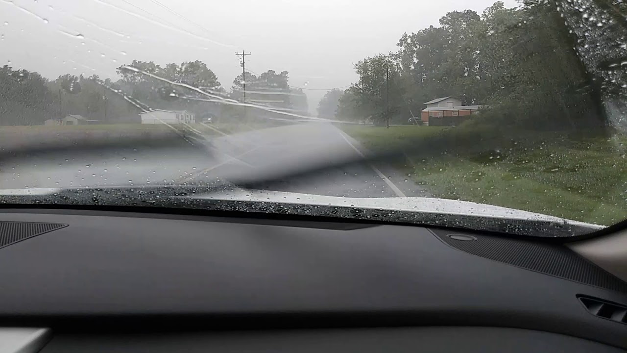 Cmx ceramic water beading windshield technology in action wow - YouTube