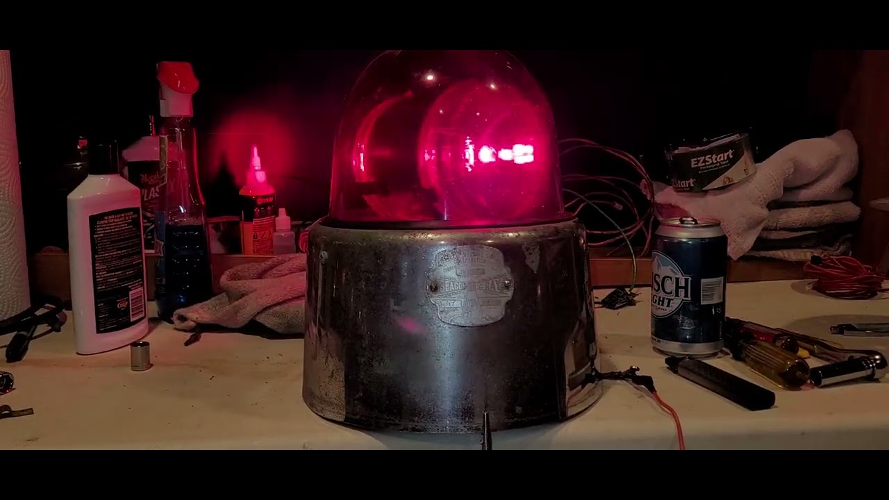 Federal Signal Beacon Ray Model 17 - YouTube