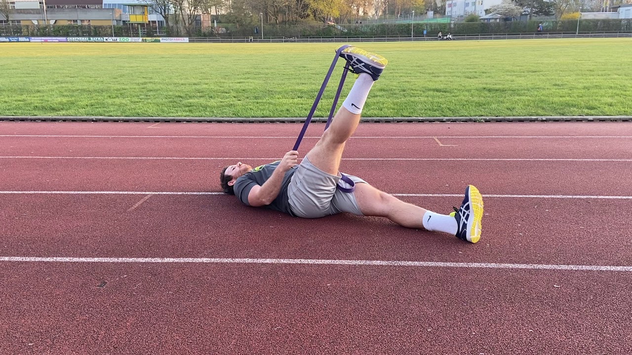 active straight leg raises static w/resistance band - YouTube