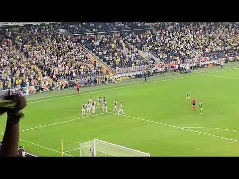 Ryan Kent'in Fenerbahçe'de ilk golü sonrası coşkulu stad atmosferi 🔥Fenerbahçe 5-0 Zimbru / 26.07.23