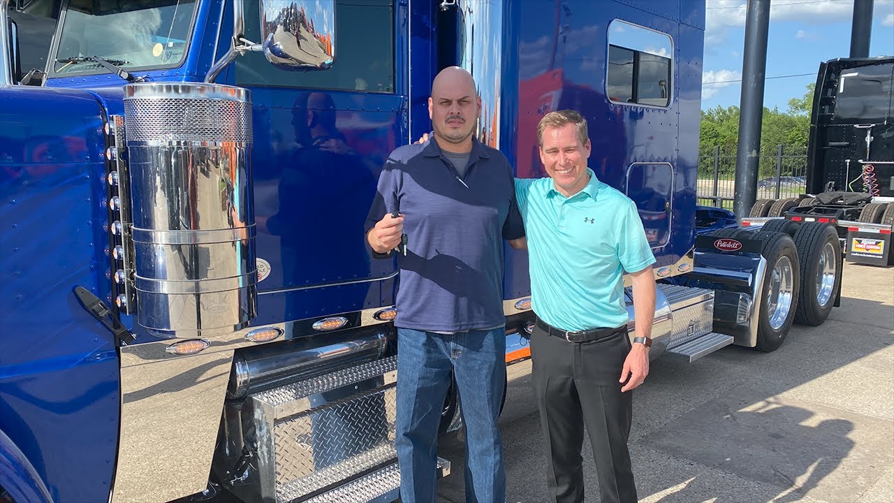 Legendary Blue Peterbilt 389 – Tejeda Trucking - YouTube