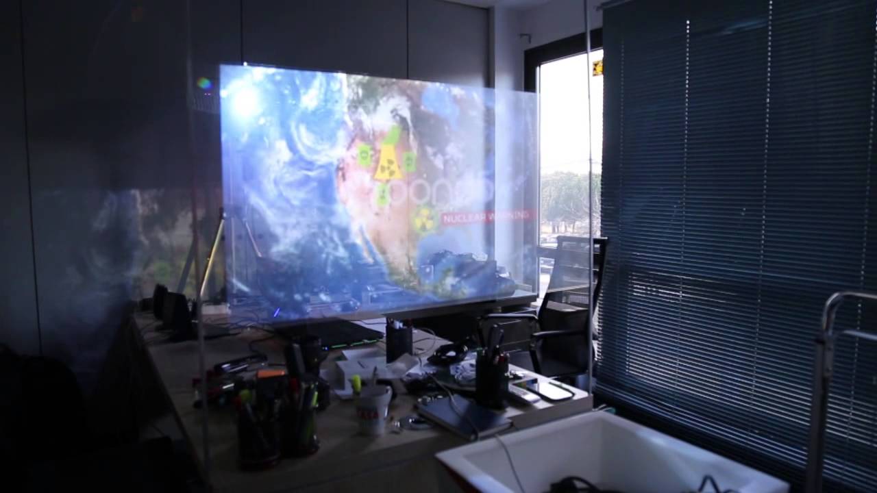 Retroproyección en pantalla transparente - YouTube