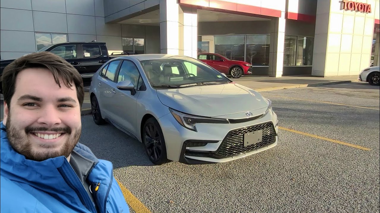 2025 Toyota Corolla SE in Classic Silver Metallic - YouTube
