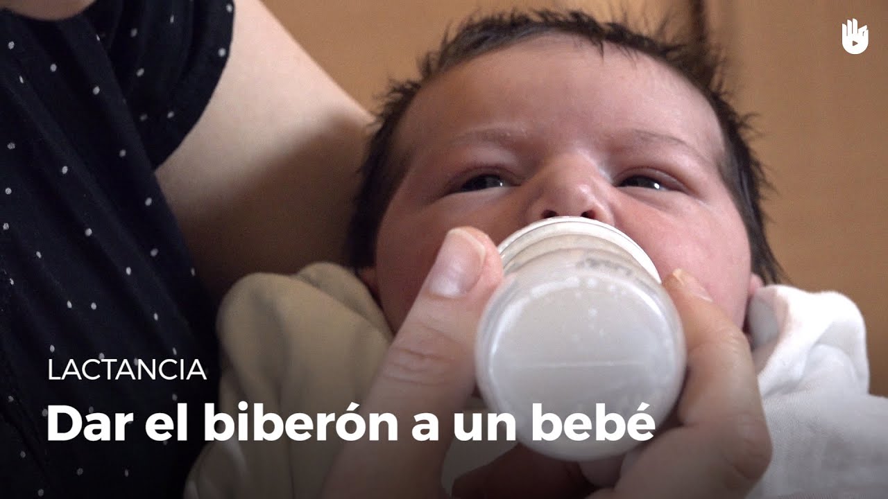 Dar el biberon a un bebé | Guía de lactancia maternaBERON ES - YouTube