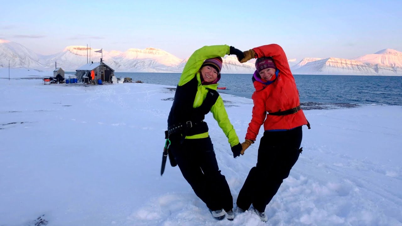 Arctic Explorers Are Trapped in Remote Norwegian Cabin - YouTube