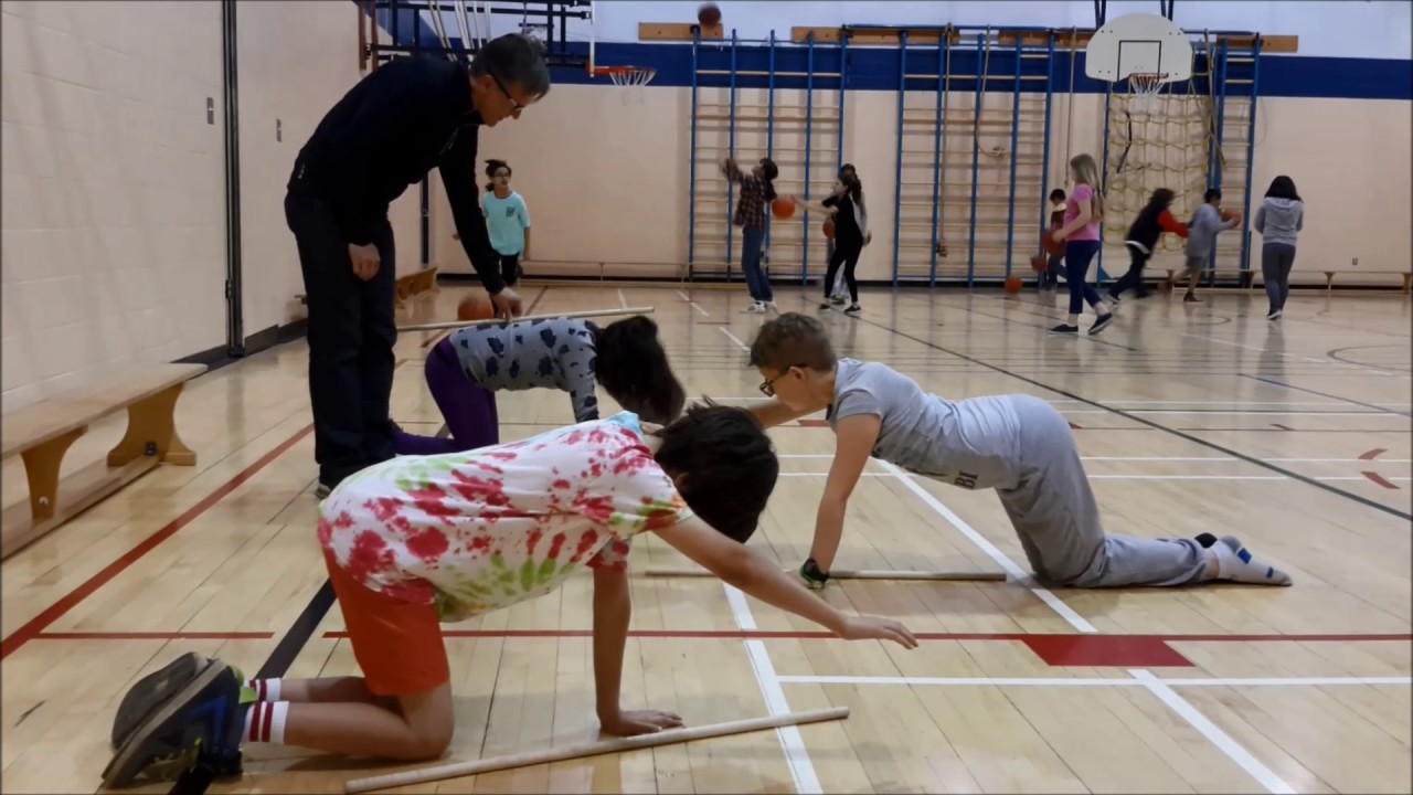 Section 2: Balance - Three Point Balance on 2 Knees and 1 Hand - YouTube