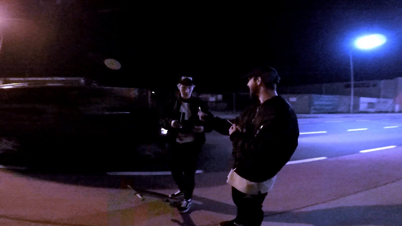RAW POV |E| SKATE GANG CRIP WALK FREESTYLE GOPRO HERO NOKIA TRAP - YouTube
