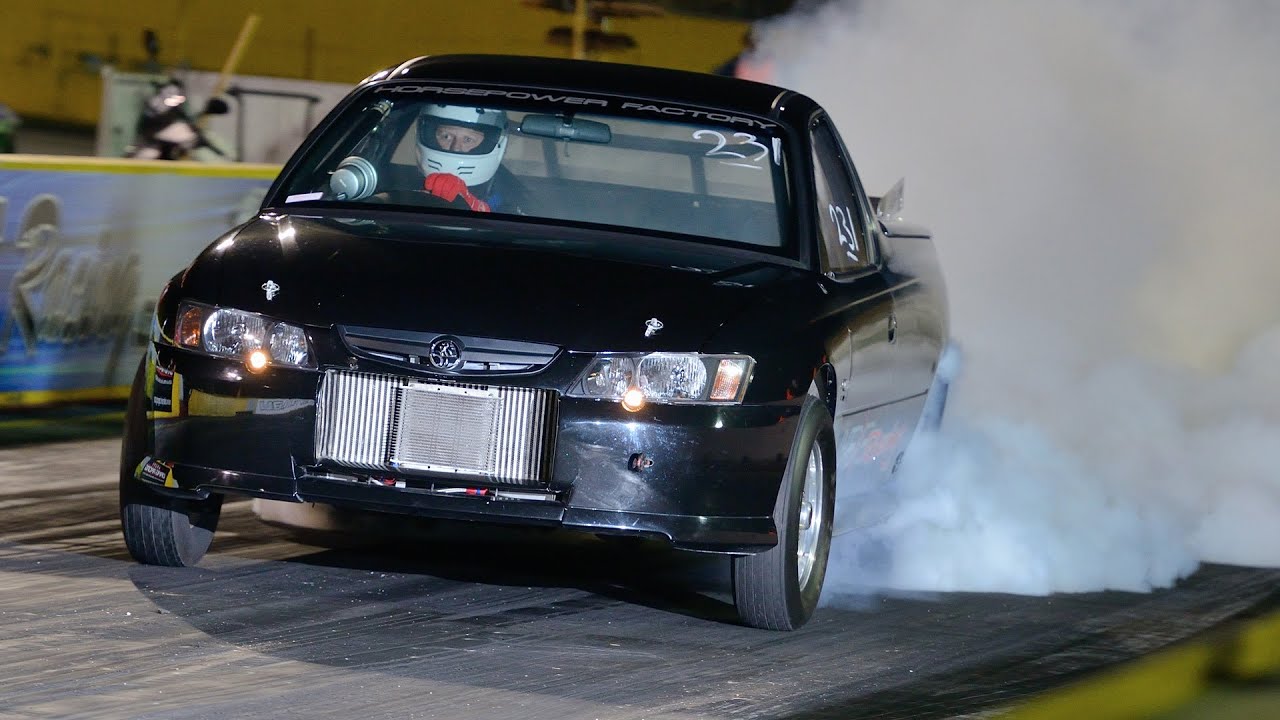 V8 smoke machine - Turbo LS1 Holden Ute - YouTube