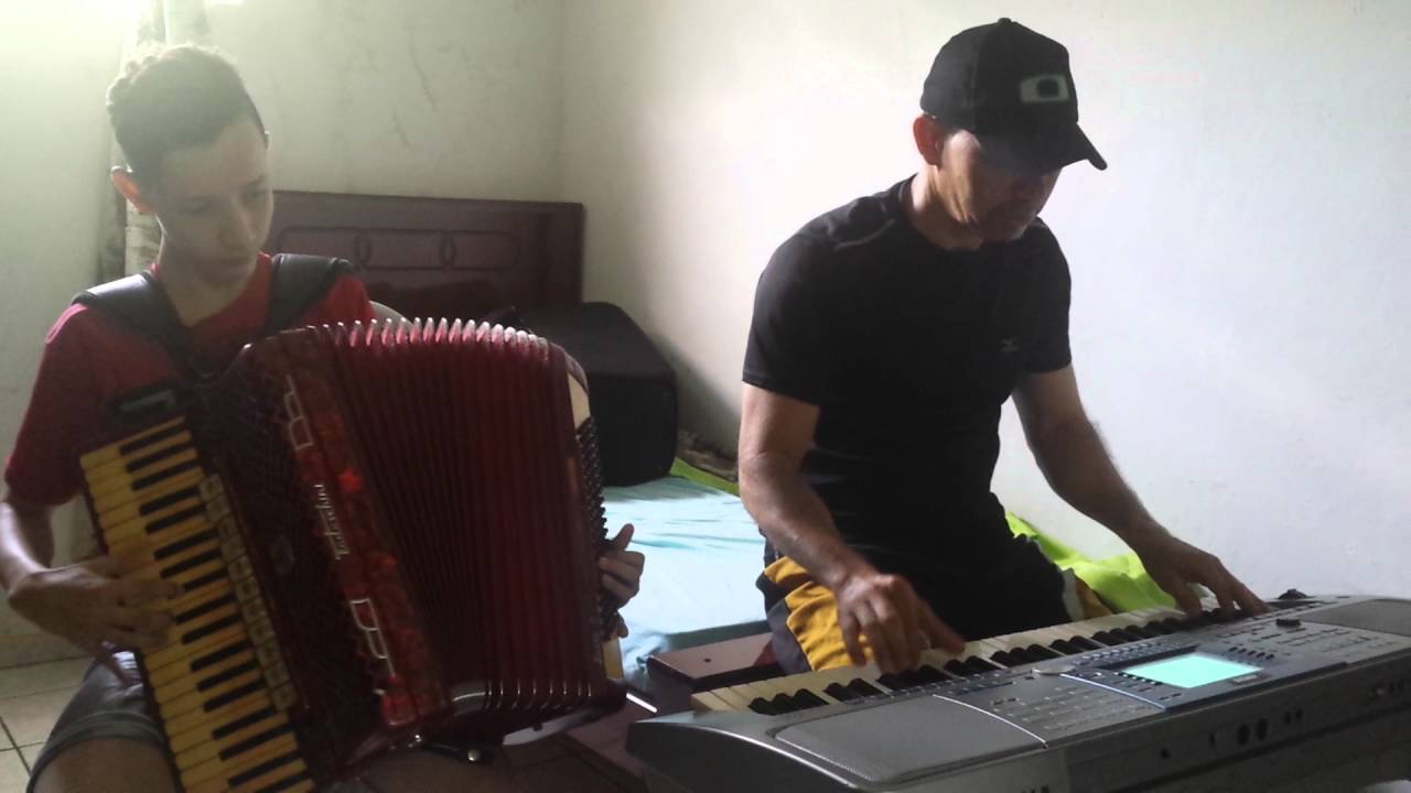 lucas jose tocando um bugio. - YouTube