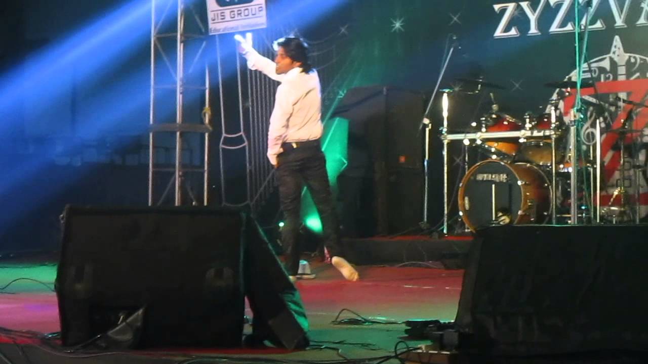 Best Dance performance ever...in college Fest..."MJ" - YouTube