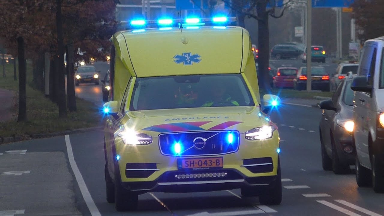 [Volvo XC90] Ambulance 02-108 [03-101] UMCG ambulancezorg met spoed ...