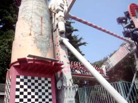 Twister Six Flags New England - YouTube