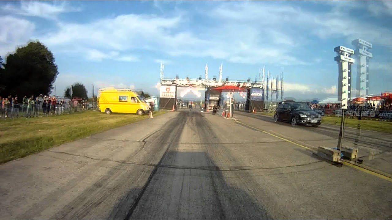 2CV Turbo vs. Ford Focus ST - German Racewars Eisenach 2011 - YouTube
