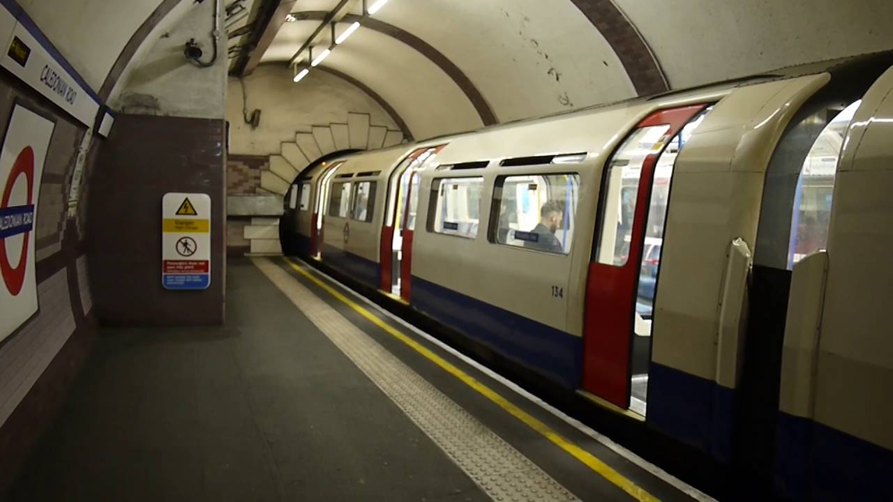 London Underground Piccadilly Line Trains At Caledonian Road 12 August ...