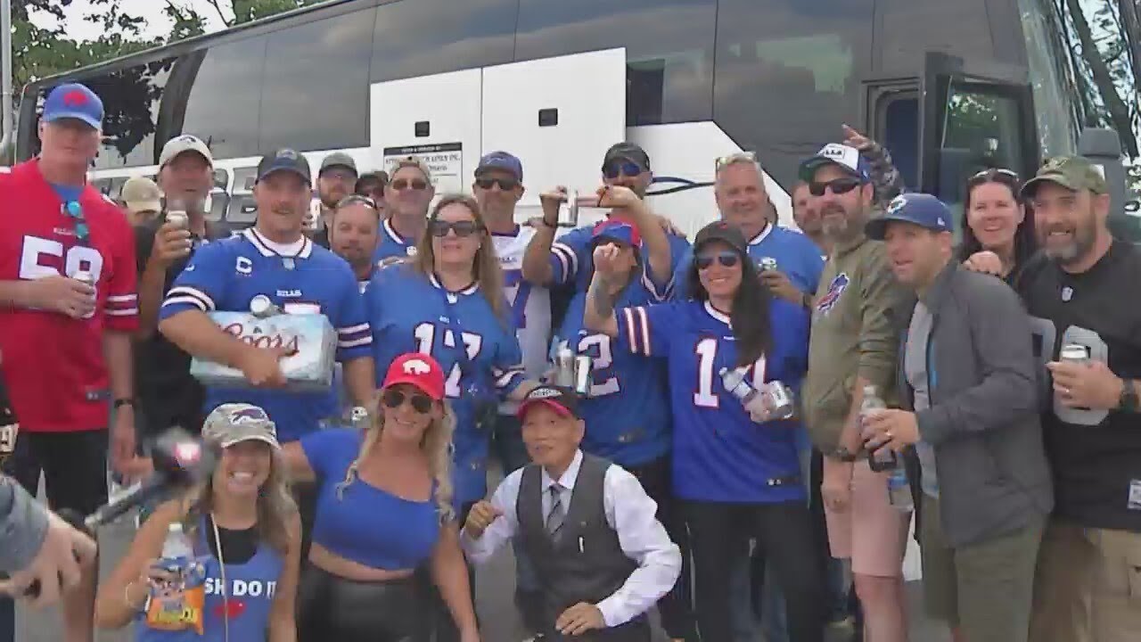 Bills Mafia show up in full force for home opener - YouTube