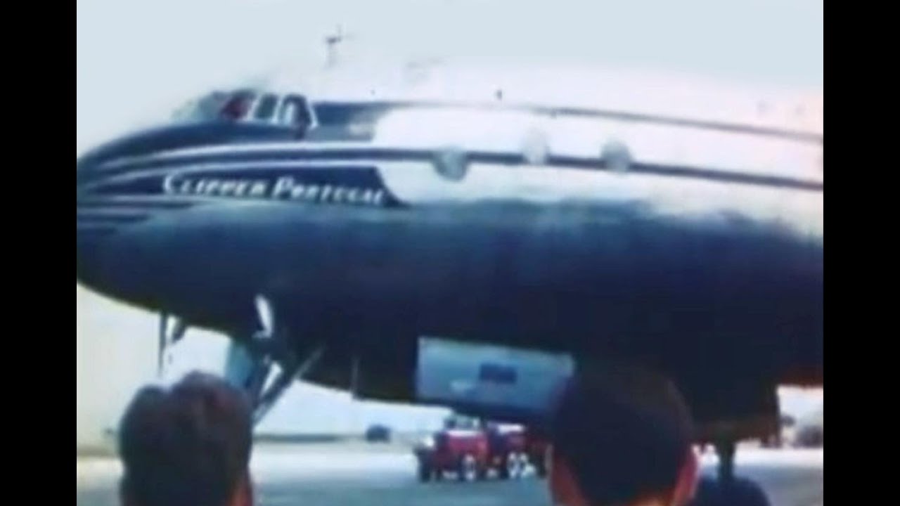 Pan American Lockheed L-049 Constellation - 1947 - YouTube