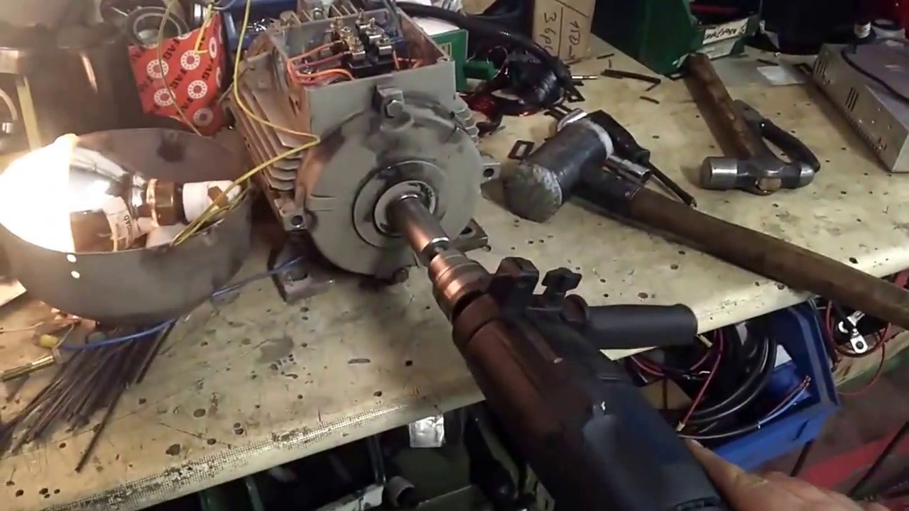 Motor modificado a generador - YouTube