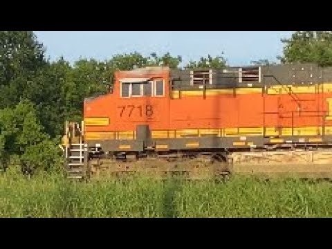 BNSF #7718 leads a Rock Train out of Sherman Texas! - YouTube